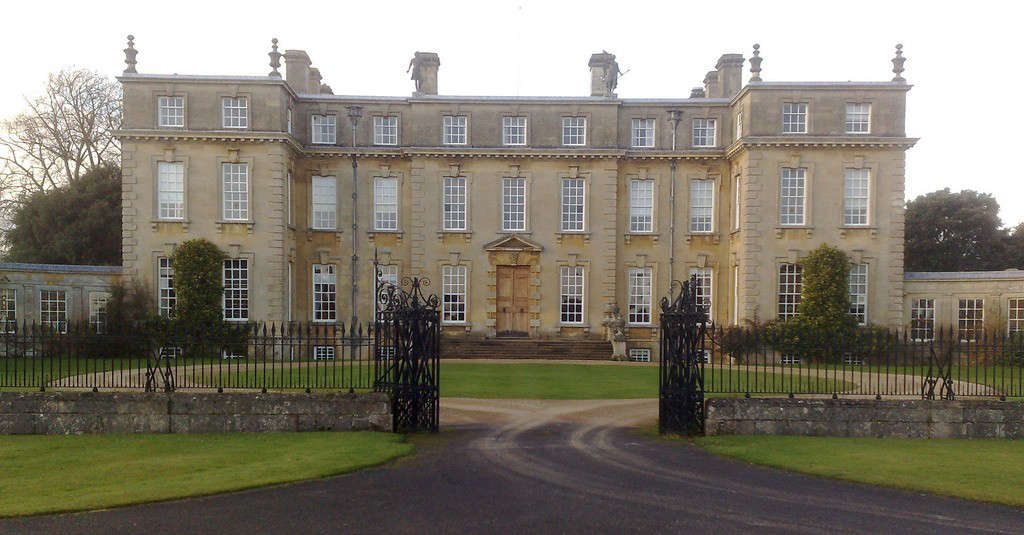 Garden Visit: Ditchley Park, Made By Mr. and Mrs. Tree - Gardenista