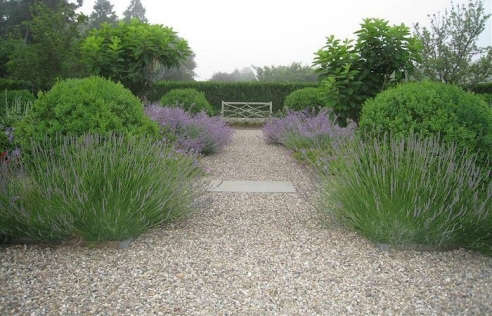 Landscaping: 10 Ideas for Practical Seashell Surfaces - Gardenista