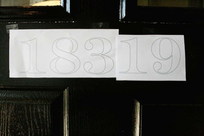 DIY: Painted House Numbers - Gardenista