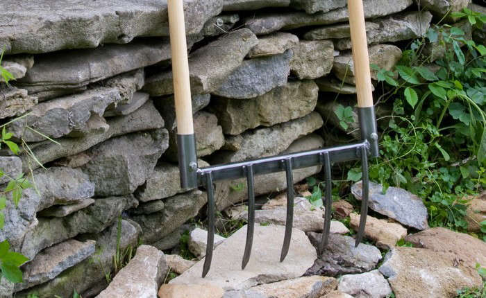 5 Favorites: The Dirt on Broadforks - Gardenista