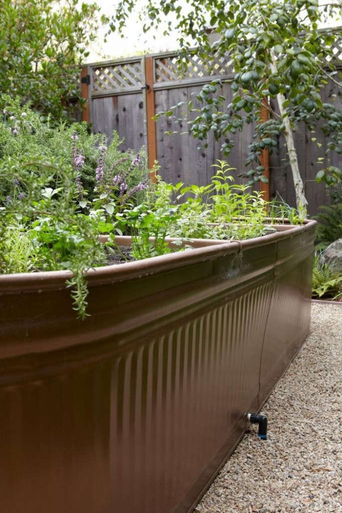 Hardscaping 101: Drip Irrigation - Gardenista