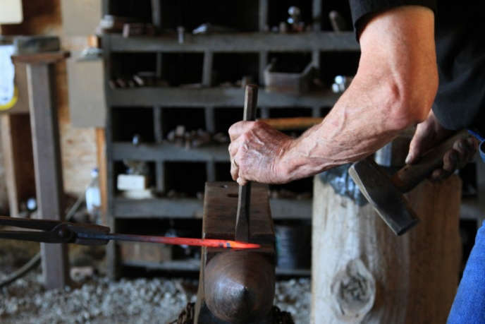 Red Pig Garden Tools, Hand-Forged in the USA - Gardenista