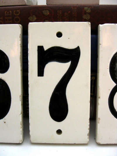 10 Easy Pieces: Tile House Numbers - Gardenista