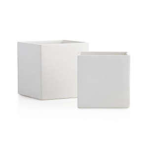 Shades of Pale: 10 Favorite Patio Pots and Planters - Gardenista
