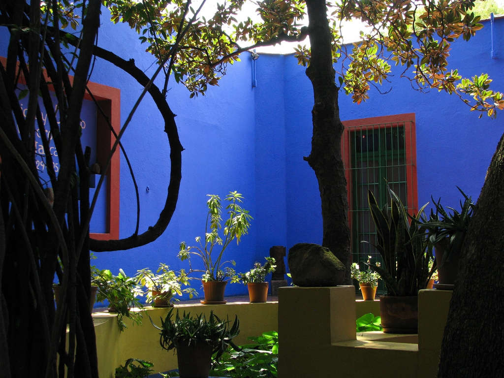 10 Garden Ideas to Steal from Artist Frida Kahlo - Gardenista