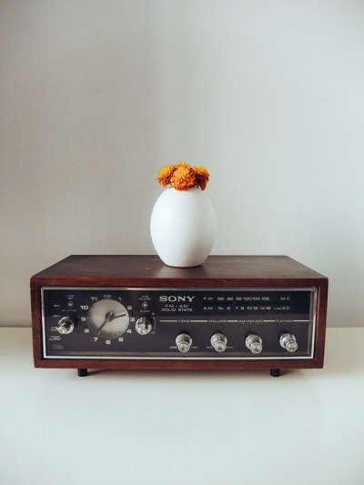 City by City: What's Your Favorite Local Garden Radio Show? - Gardenista