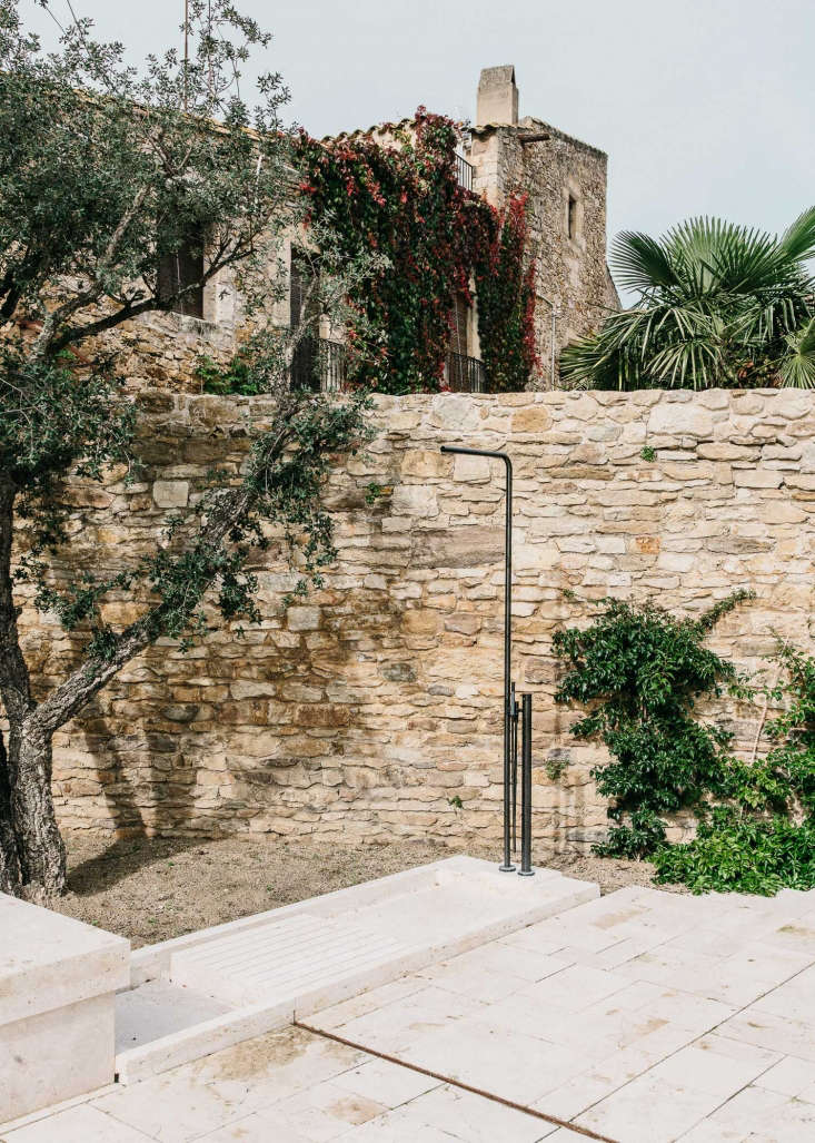 A Study in Stone: The Renaissance of a Medieval Castle Garden in ...