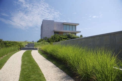 Landscaping: 10 Ideas for Practical Seashell Surfaces - Gardenista