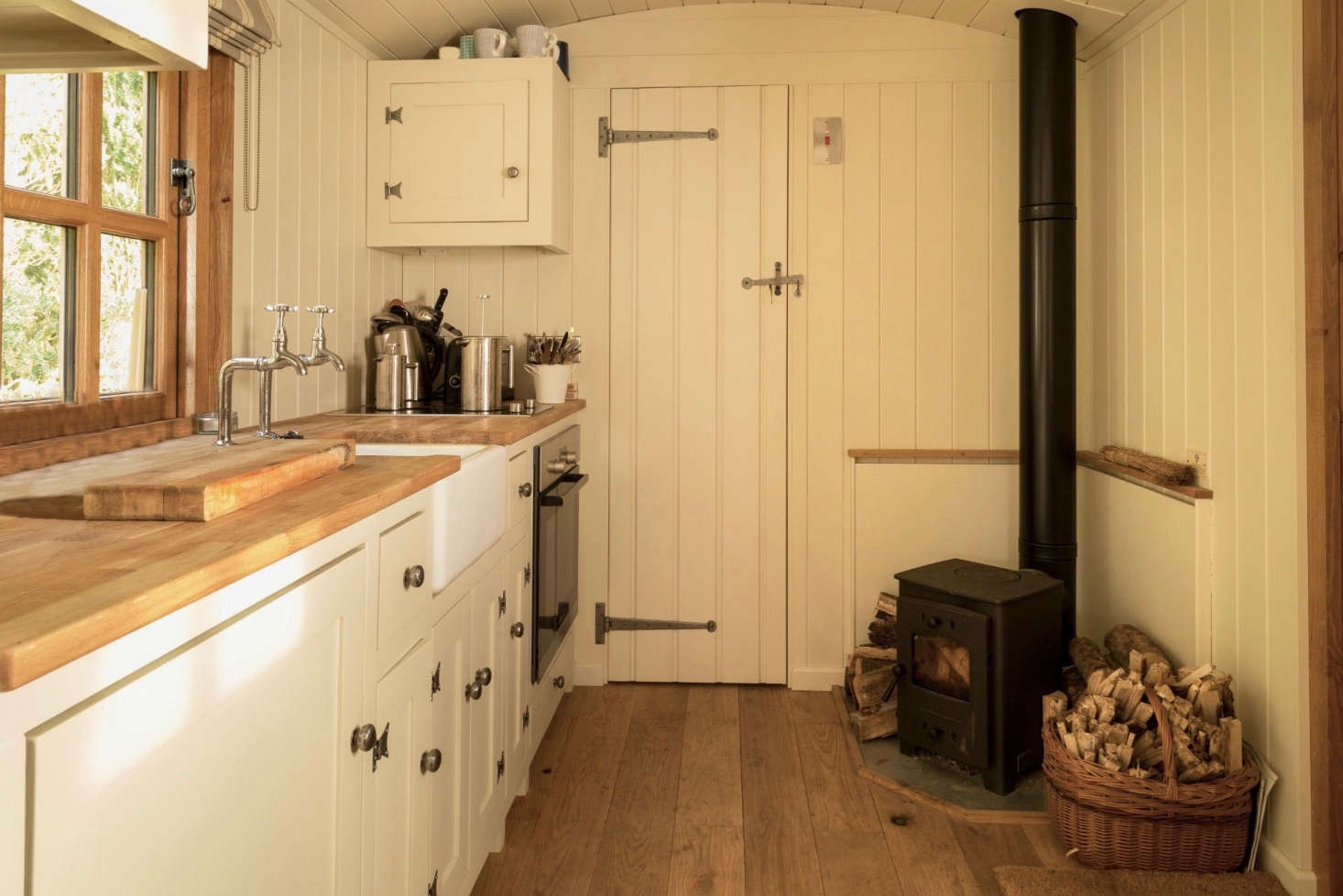 Outbuilding of the Week: Plankbridge Shepherd’s Huts - Gardenista