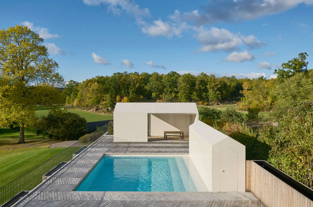 Summer Roundup: 9 Great Pool Houses - Gardenista