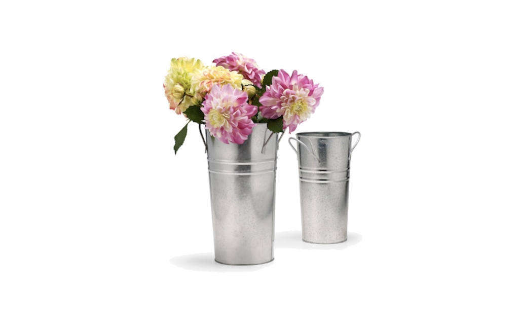 5 Favorites: French Flower Buckets - Gardenista