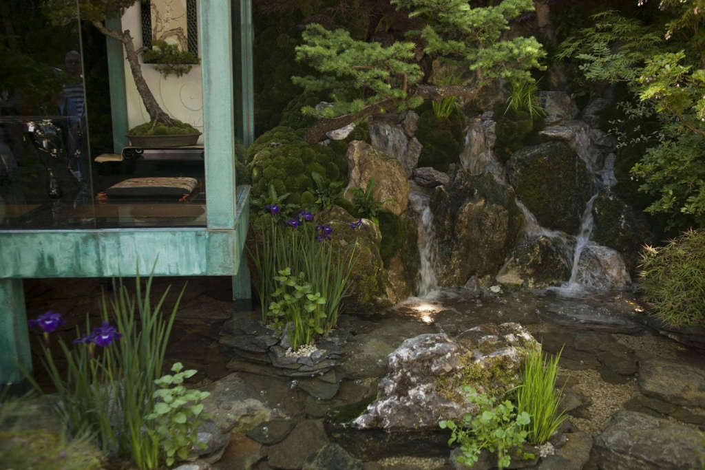 Chelsea Flower Show Favorite: Mr. Ishihara's Minimal Water Hut - Gardenista