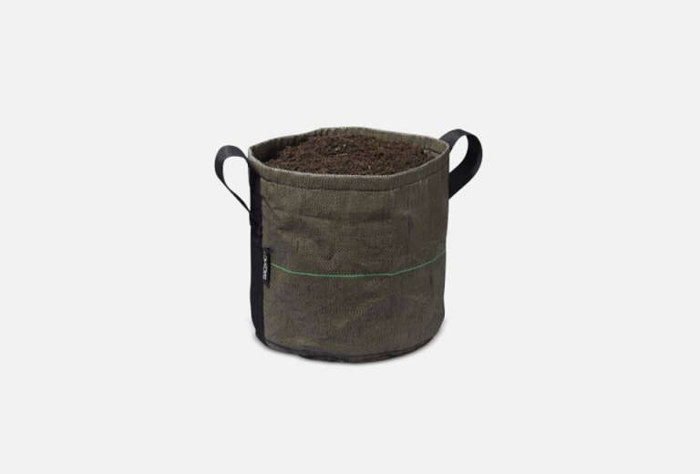 10 Easy Pieces: Soft Sack Plant Pots - Gardenista