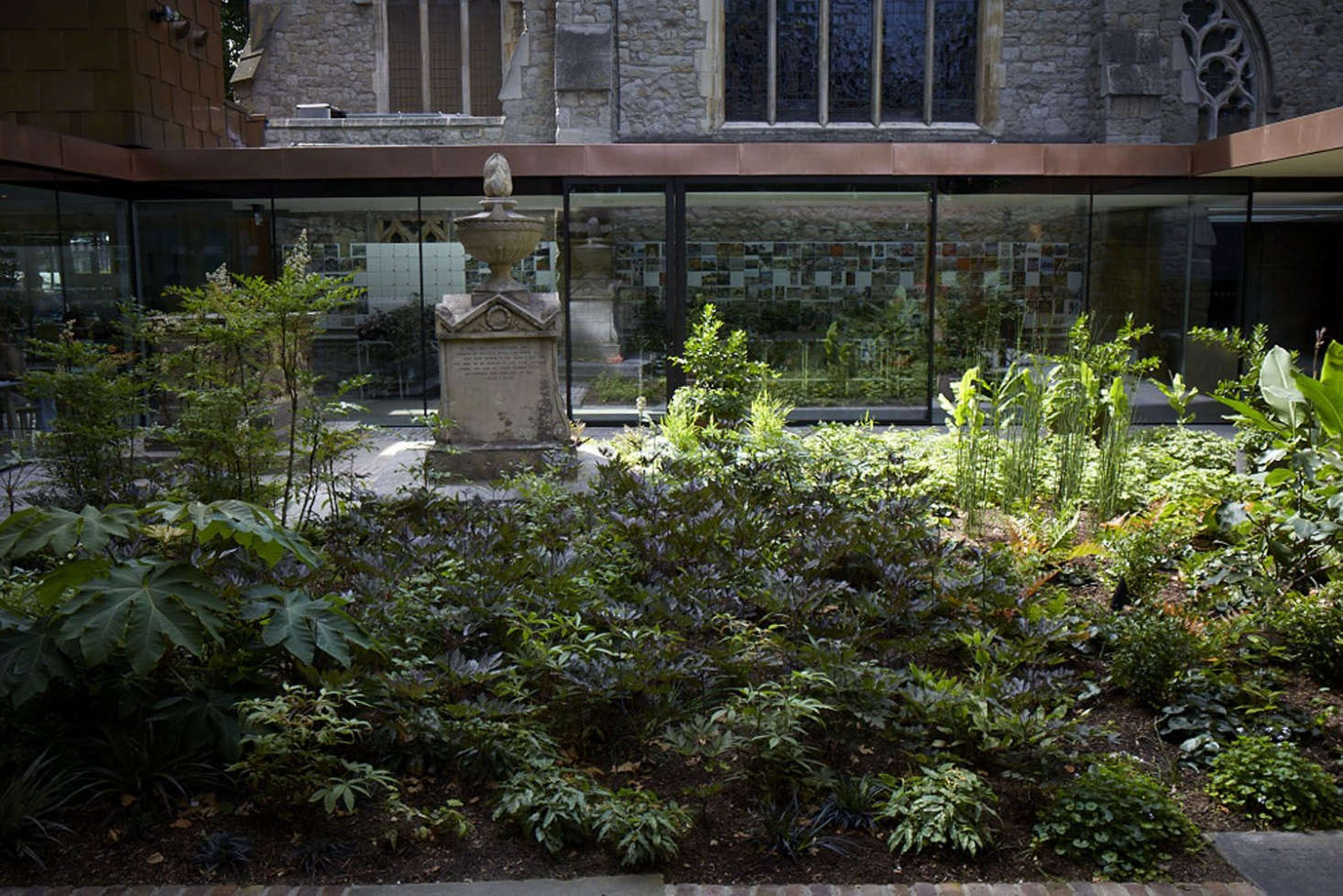 Dan Pearson in Lambeth: An Explorer's Garden by the River Thames ...
