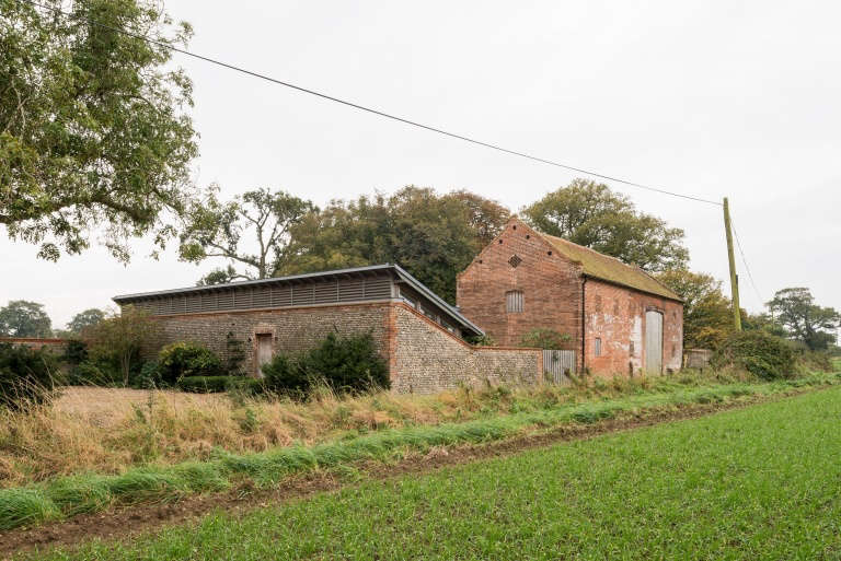 Garden Designer Visit: At Home with Emily Erlam in Norfolk - Gardenista