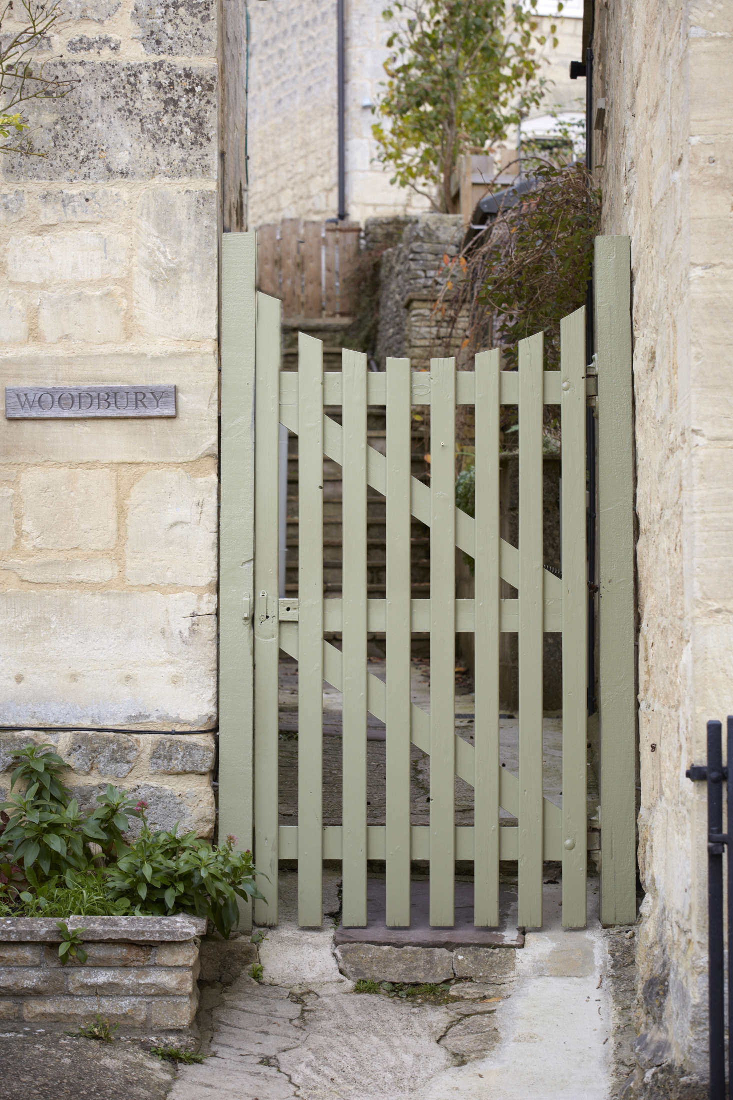 Get the Look: The English Garden Gate, 10 Ways - Gardenista
