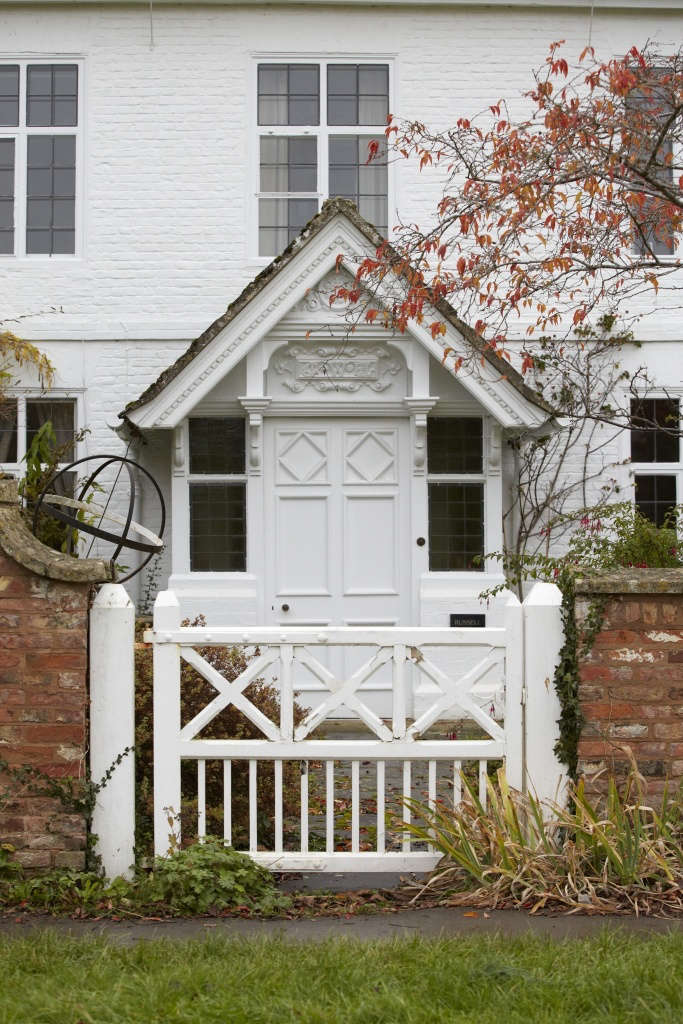 Get the Look: The English Garden Gate, 10 Ways - Gardenista