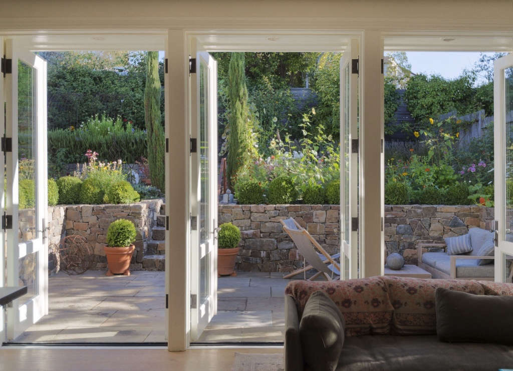 Design Basics: 5 Steps to Create an Outdoor Room on a Budget - Gardenista