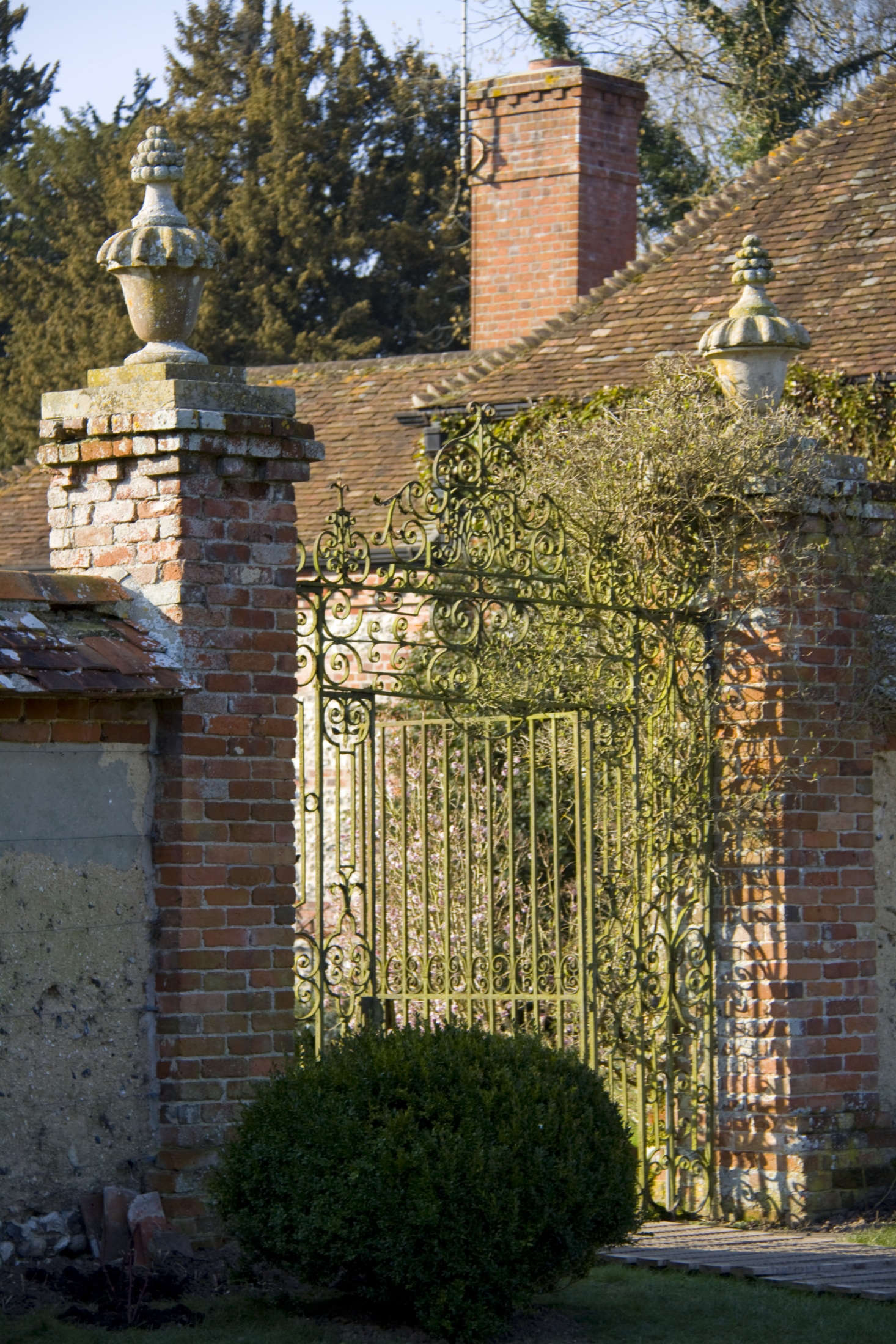 Garden Gate Design: 10 Iron Entryways with Curb Appeal - Gardenista