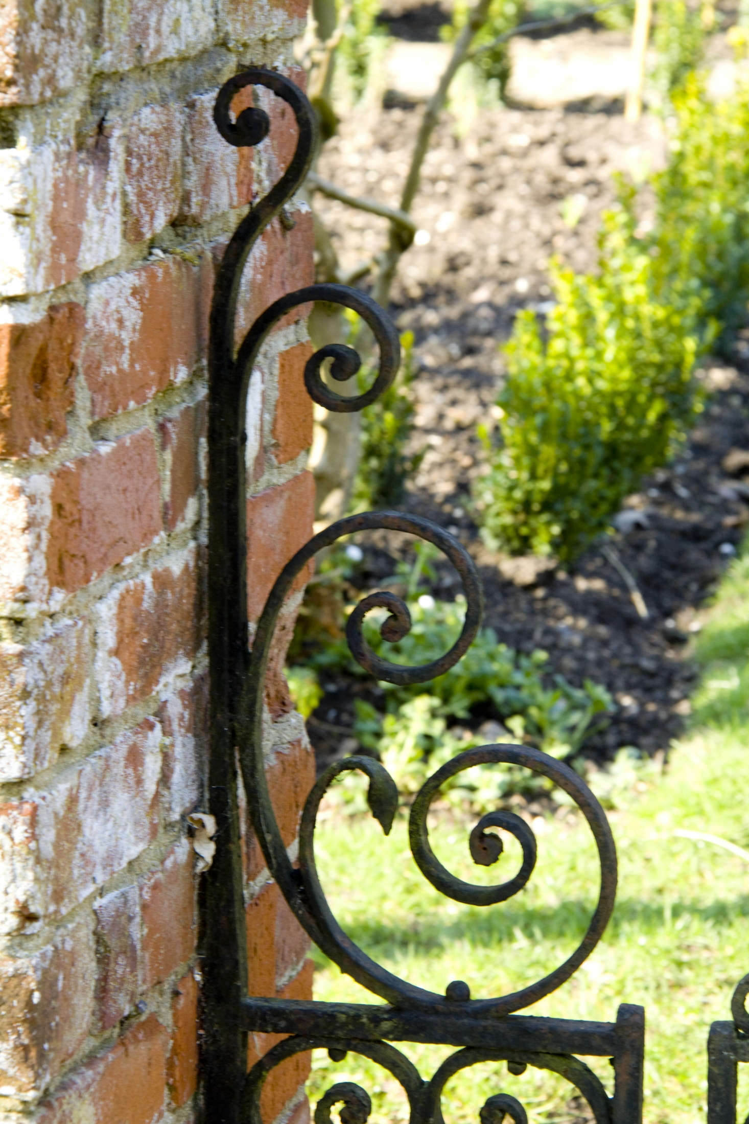 Garden Gate Design: 10 Iron Entryways with Curb Appeal - Gardenista