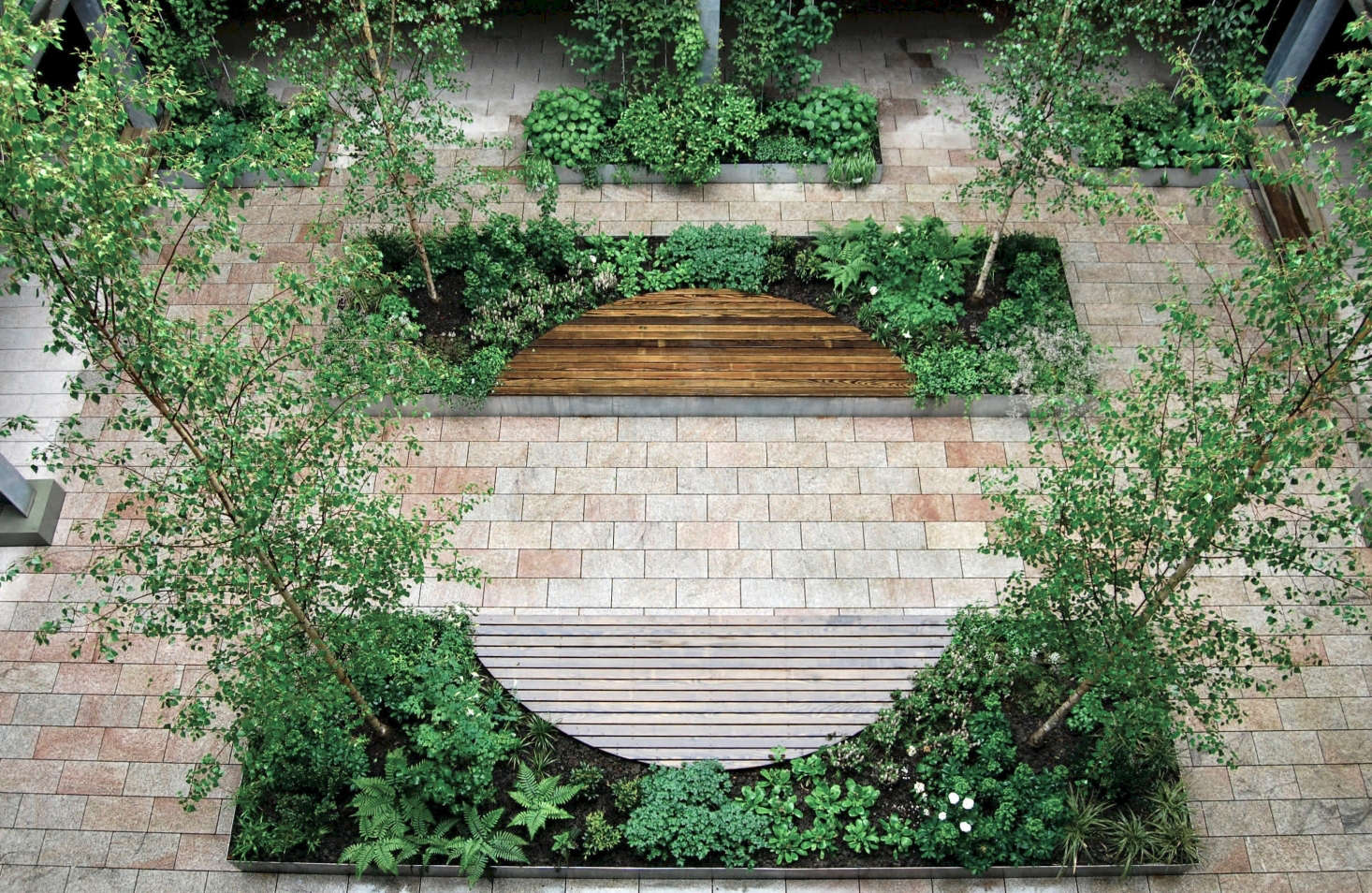 9 Ideas to Steal from Britain's Up-and-Coming Garden Designers - Gardenista