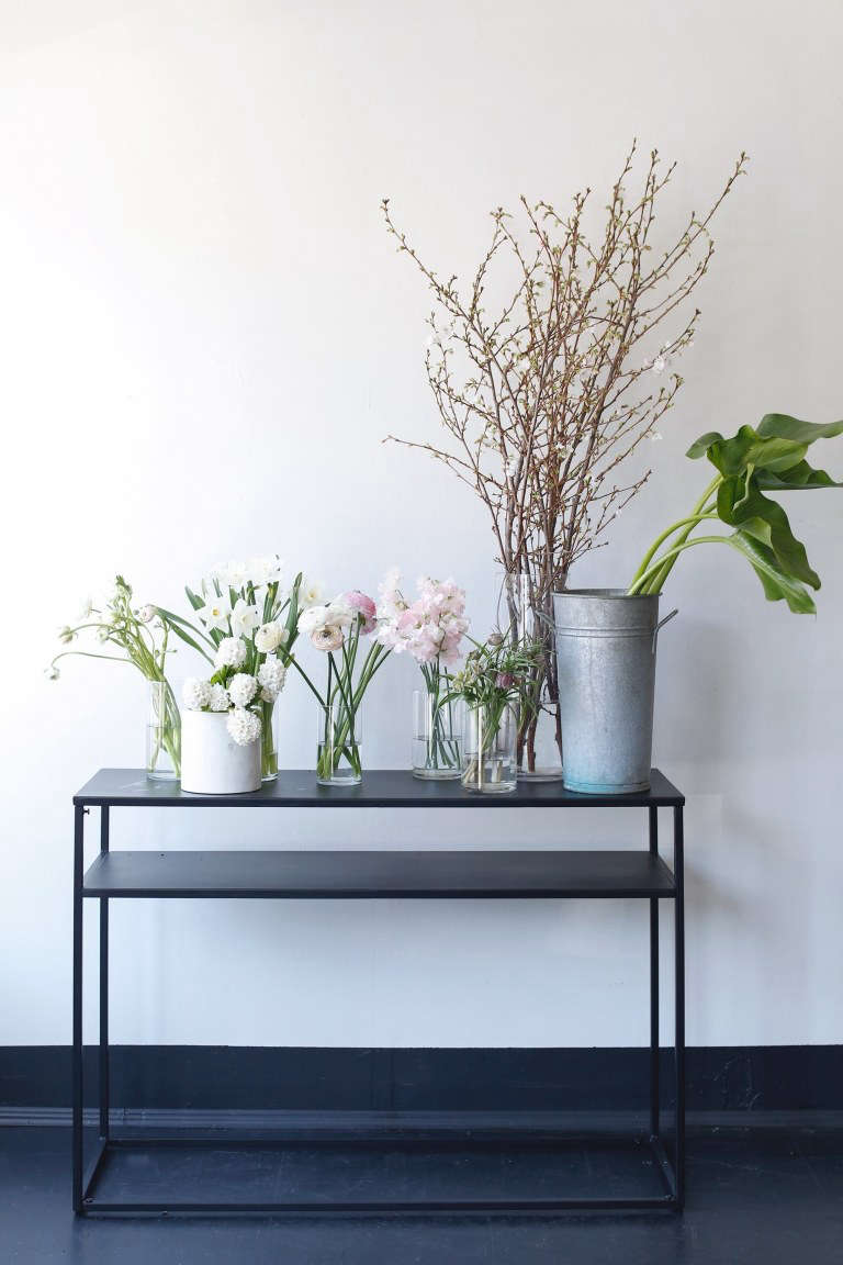 Flower Arrangements 101: A Crash Course for Easy and Elegant Florals ...