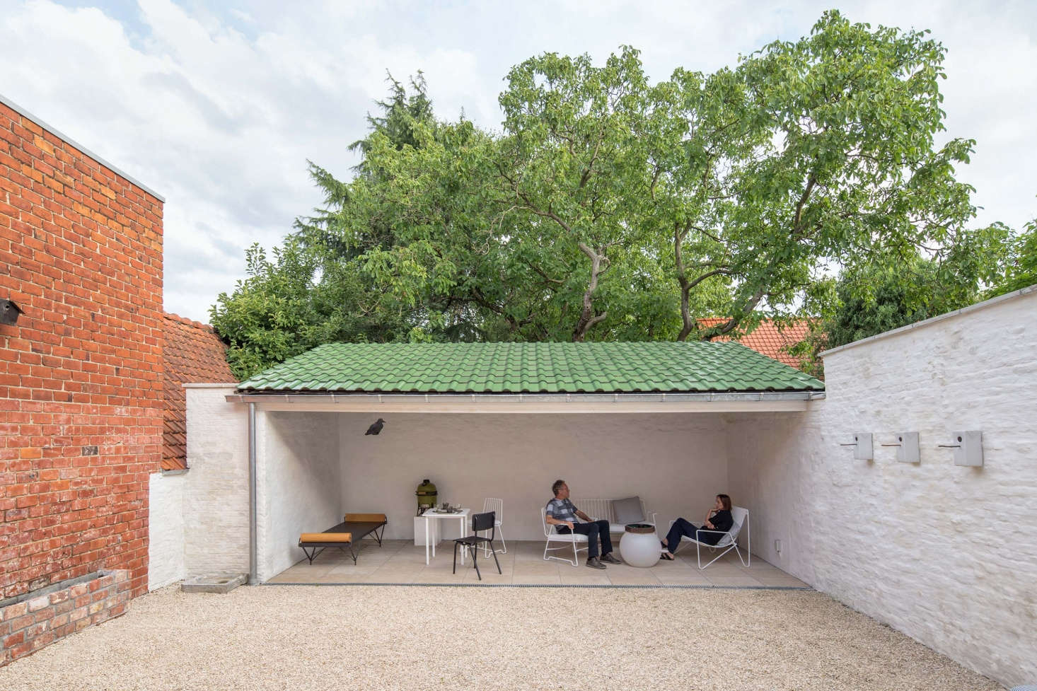 Steal This Look: Design for a Modern Gravel Courtyard in Belgium