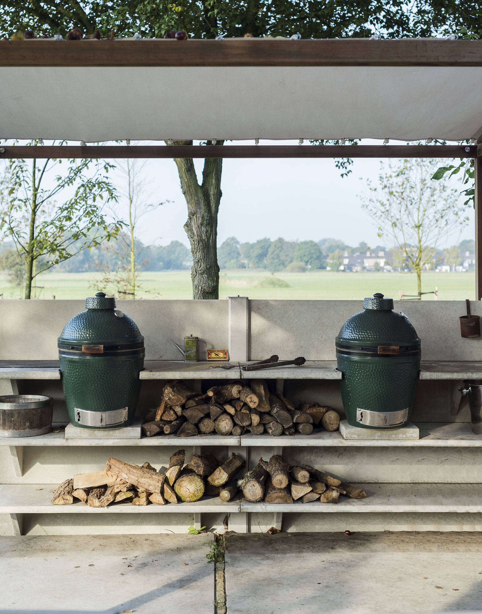 A Modernist's Outdoor Kitchen: Low-Tech, High Style from WWOO in the ...
