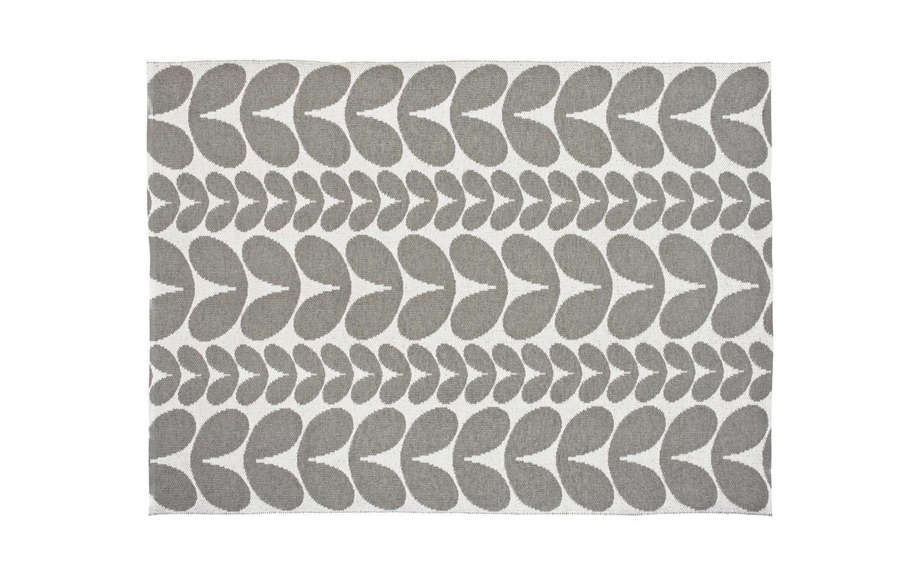 10 Easy Pieces: Indoor-Outdoor Plastic Rugs from Sweden