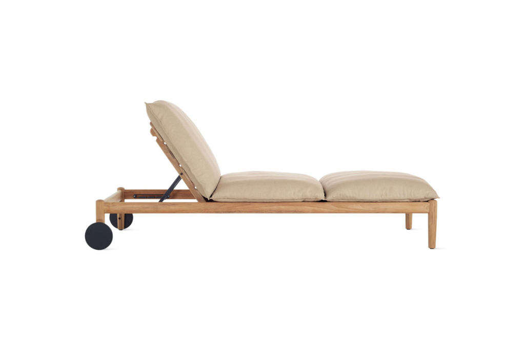 10 Easy Pieces: Teakwood Chaise Lounges - Gardenista