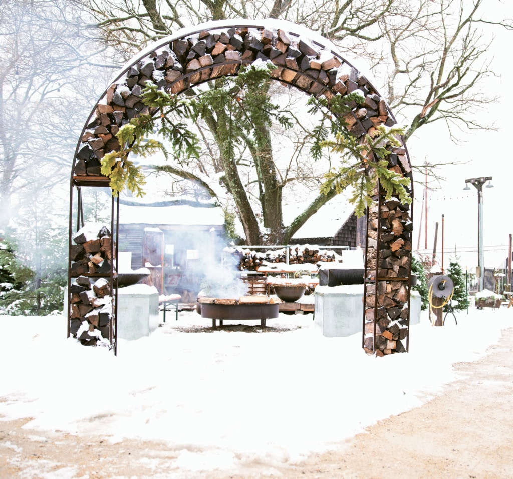 Winter Landscaping: 7 Holiday Décor Secrets to Steal from Terrain ...