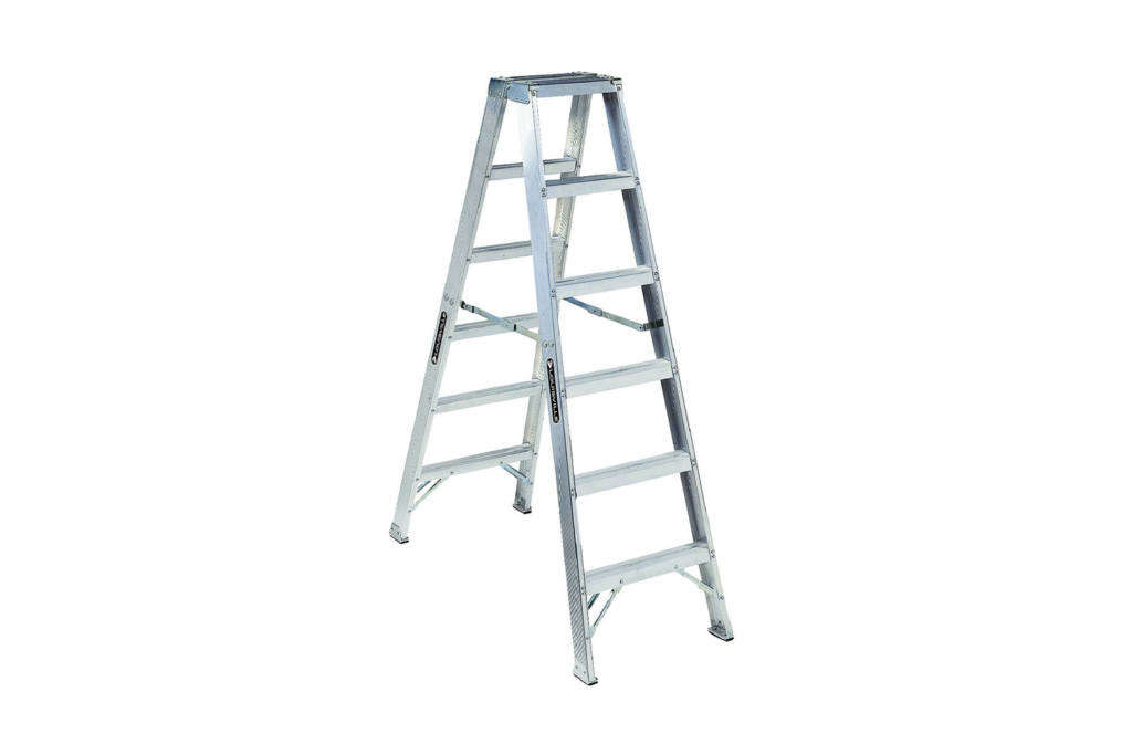10 Easy Pieces: Mid-Size Utility Ladders - Gardenista