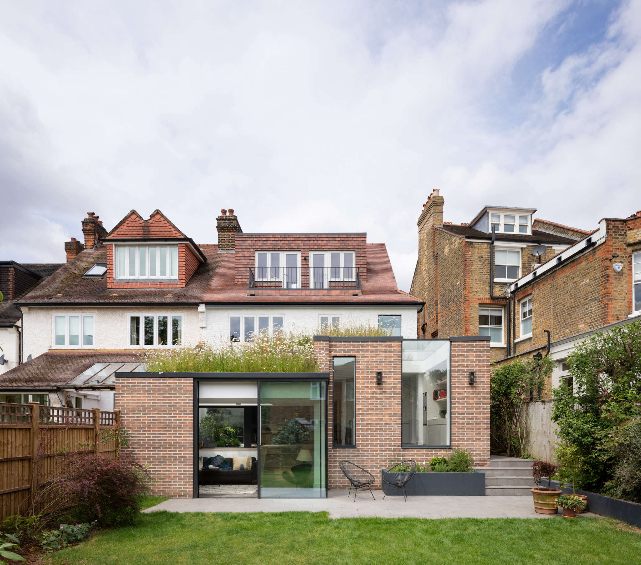Fresh as a Daisy: A Wildflower Roof on a Home Designed by Fraher ...