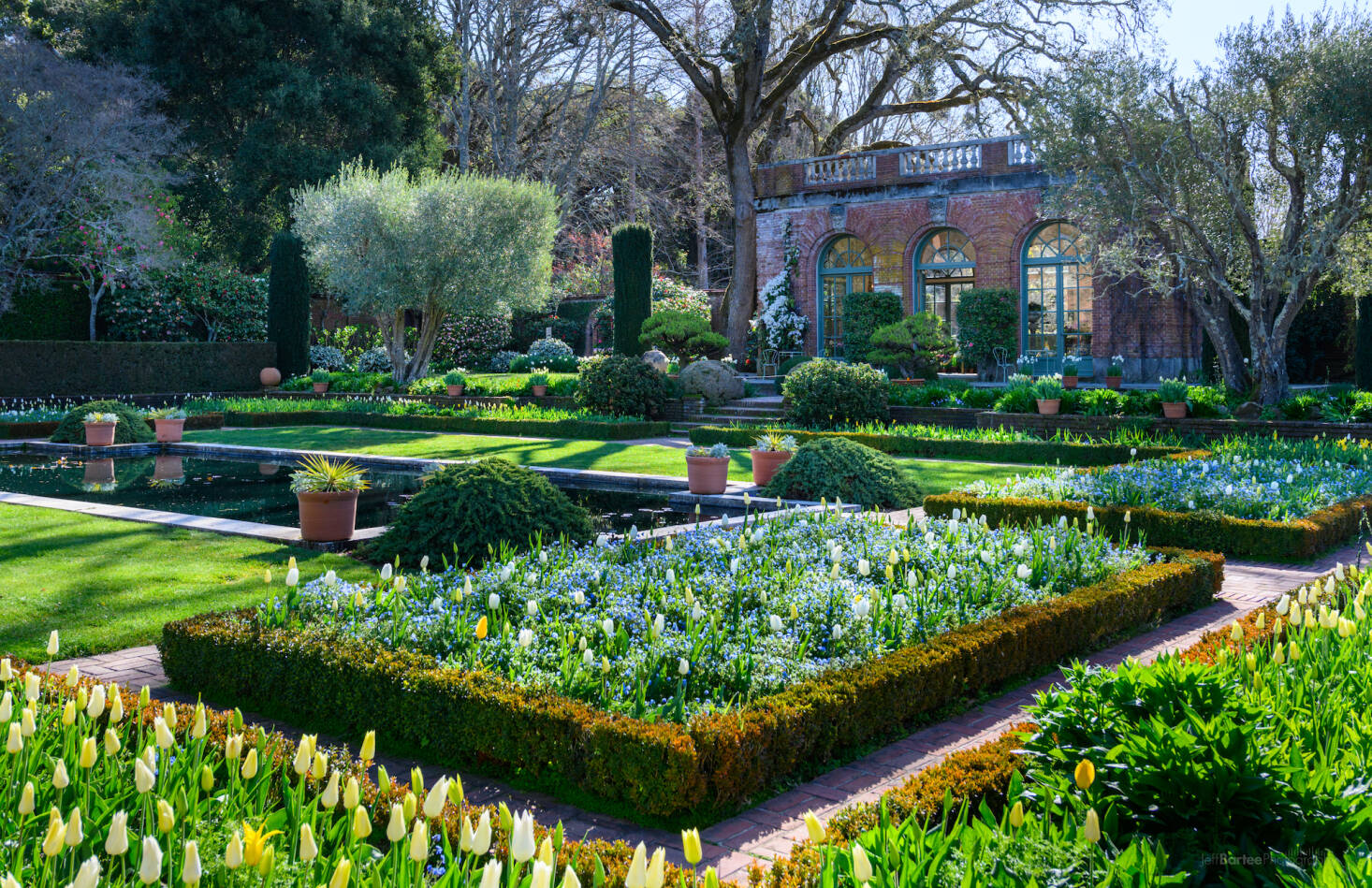 Garden Visit: Filoli Historic House and Garden in Woodside, CA - Gardenista