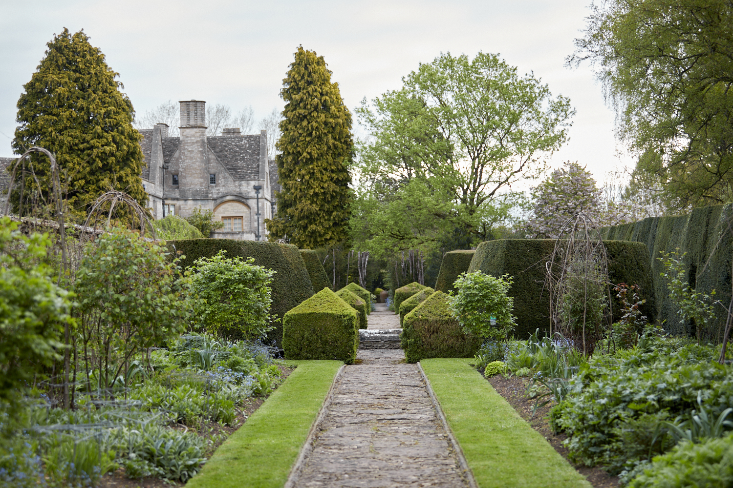 Rodmarton: The Last Word in Arts and Crafts Gardens - Gardenista