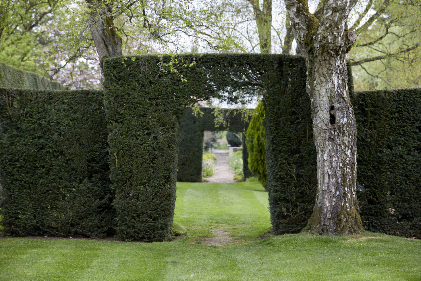 Rodmarton: The Last Word in Arts and Crafts Gardens - Gardenista