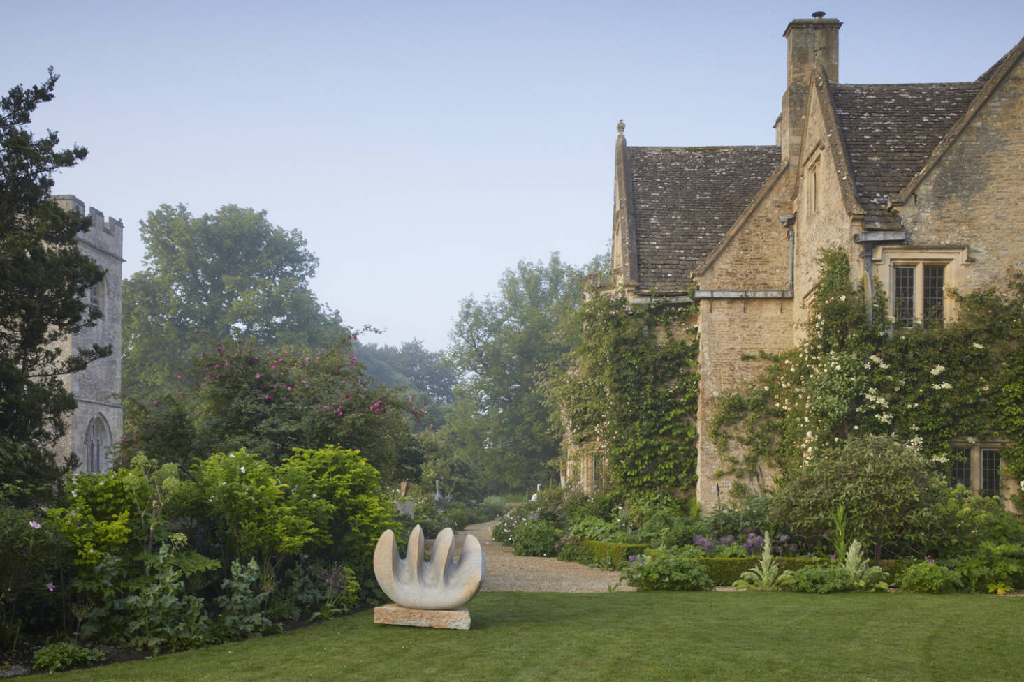 Stone and Roses: Asthall Manor in the Cotswolds - Gardenista