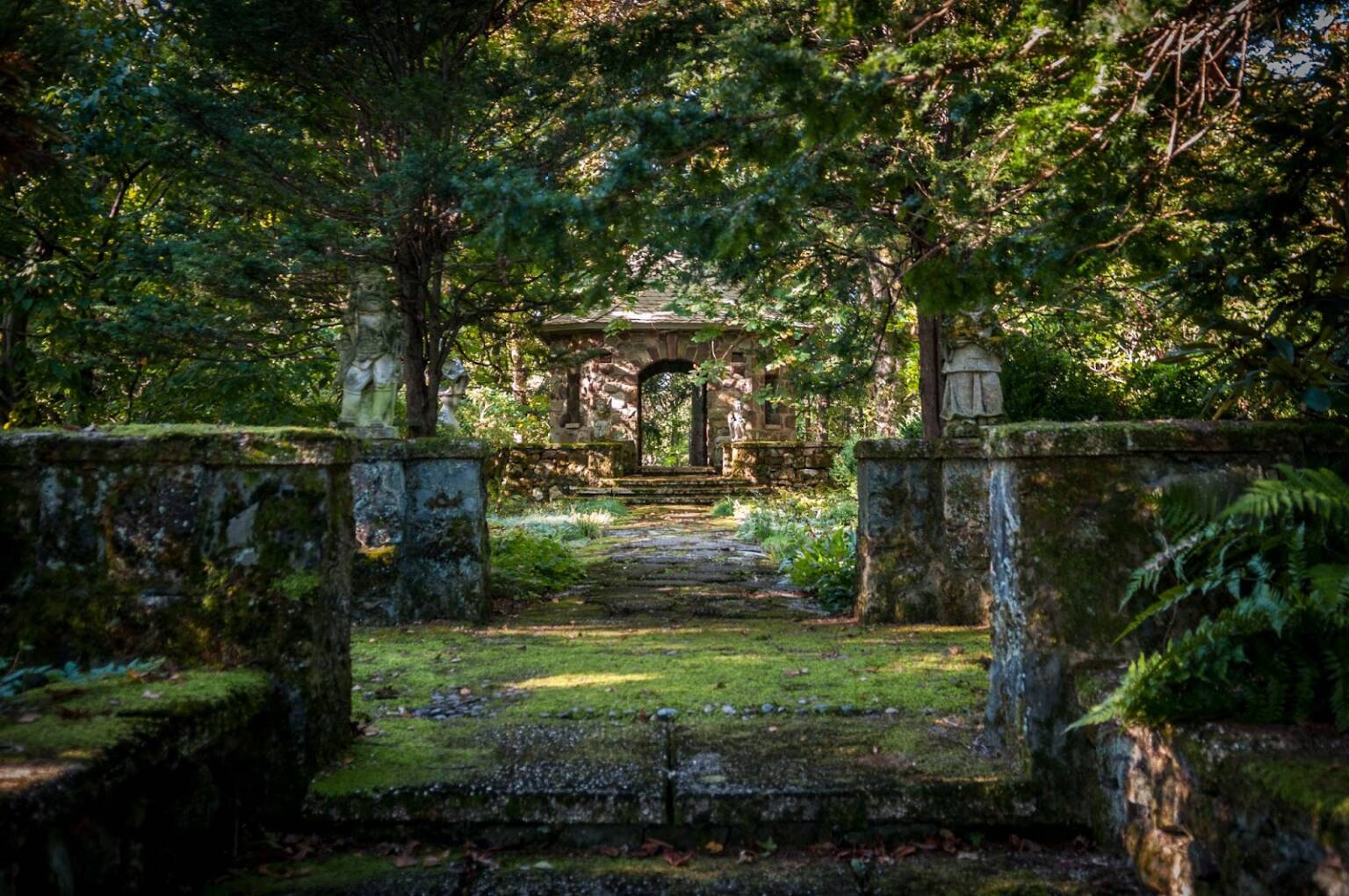 Garden Visit: Greenwood Gardens in Short Hills, NJ - Gardenista