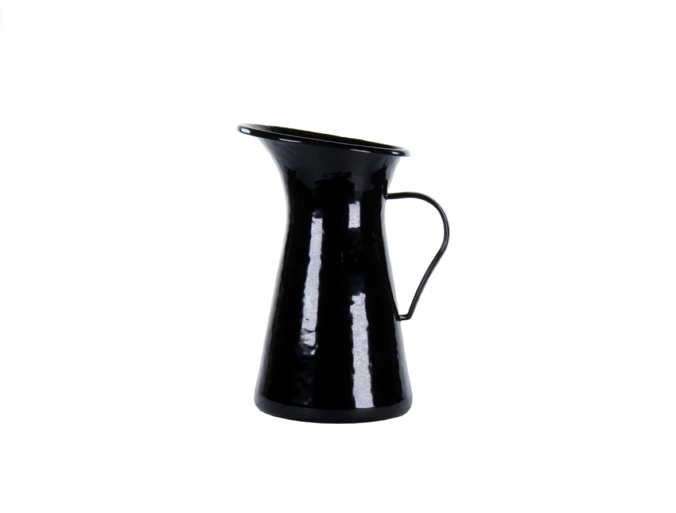 10 Easy Pieces: Enamelware Pitchers for Watering Plants - Gardenista