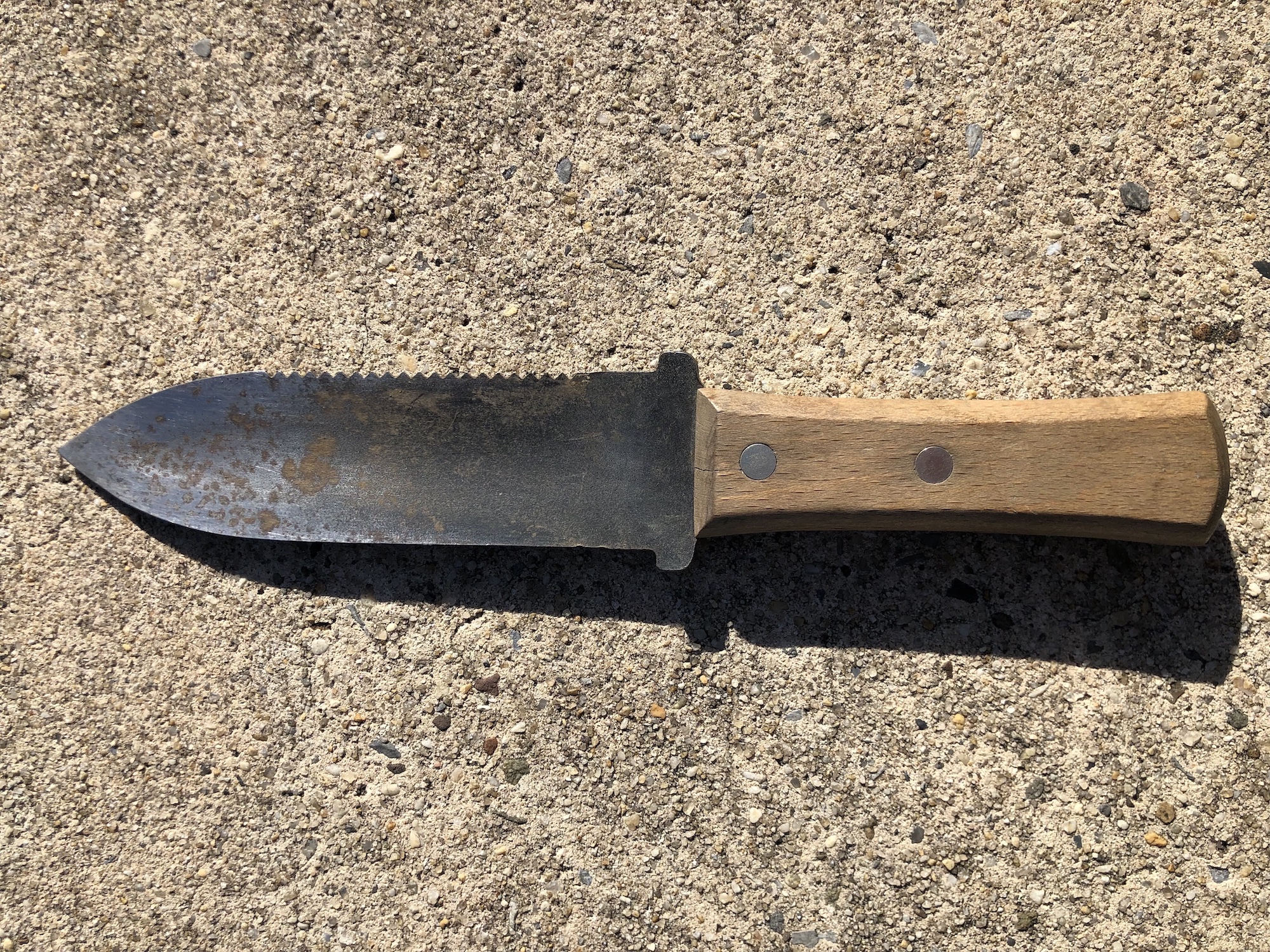 Expert Advice: How to Get Rust off Tools - Gardenista
