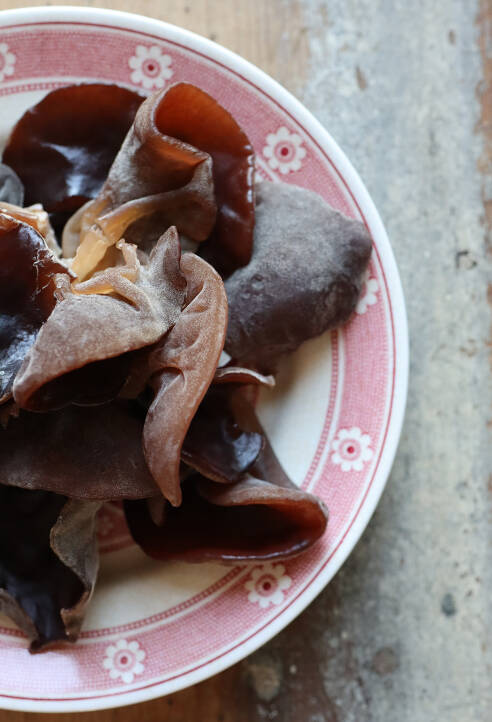 Wood Ear Mushrooms: A Delicate Treat - Gardenista
