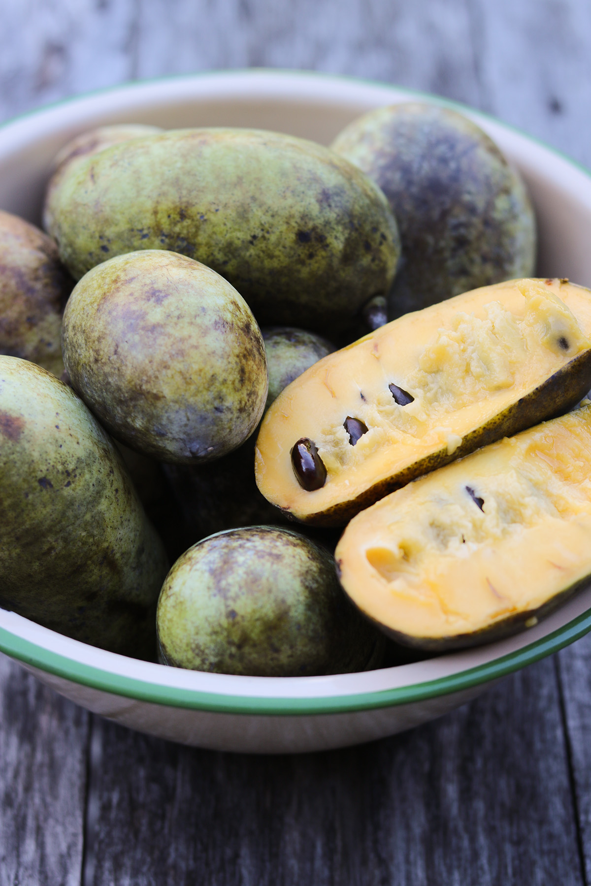 Pawpaws: Everything You Need to Know About the Native American Fruit