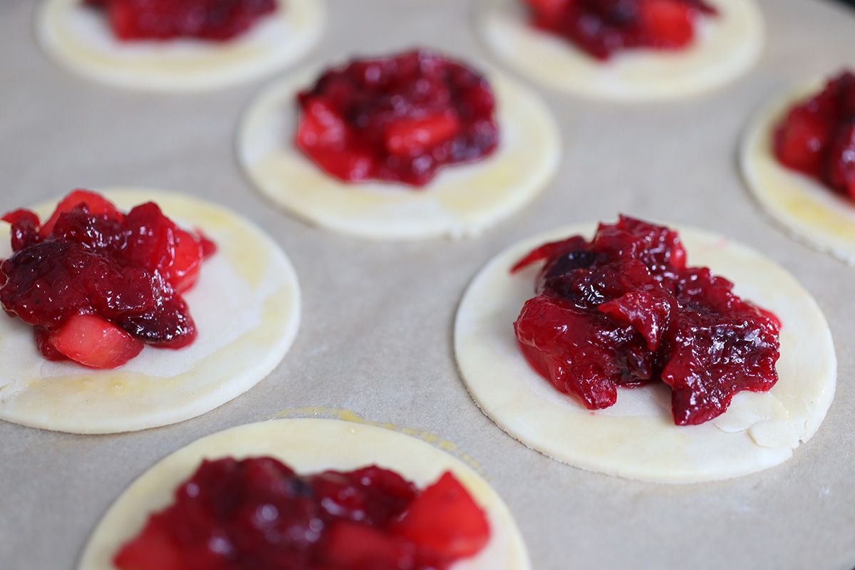 Cranberry Hand Pies: A Recipe for Making the Most of Fresh Cranberries