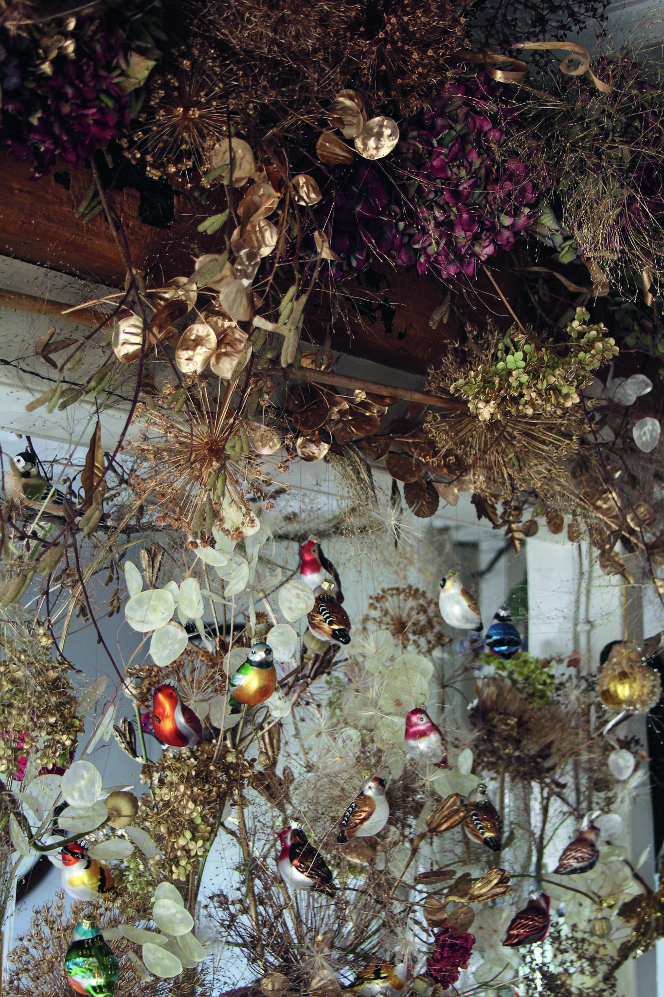 DIY Decorating with Dried Alliums, Your Garden's Readymade Baubles ...