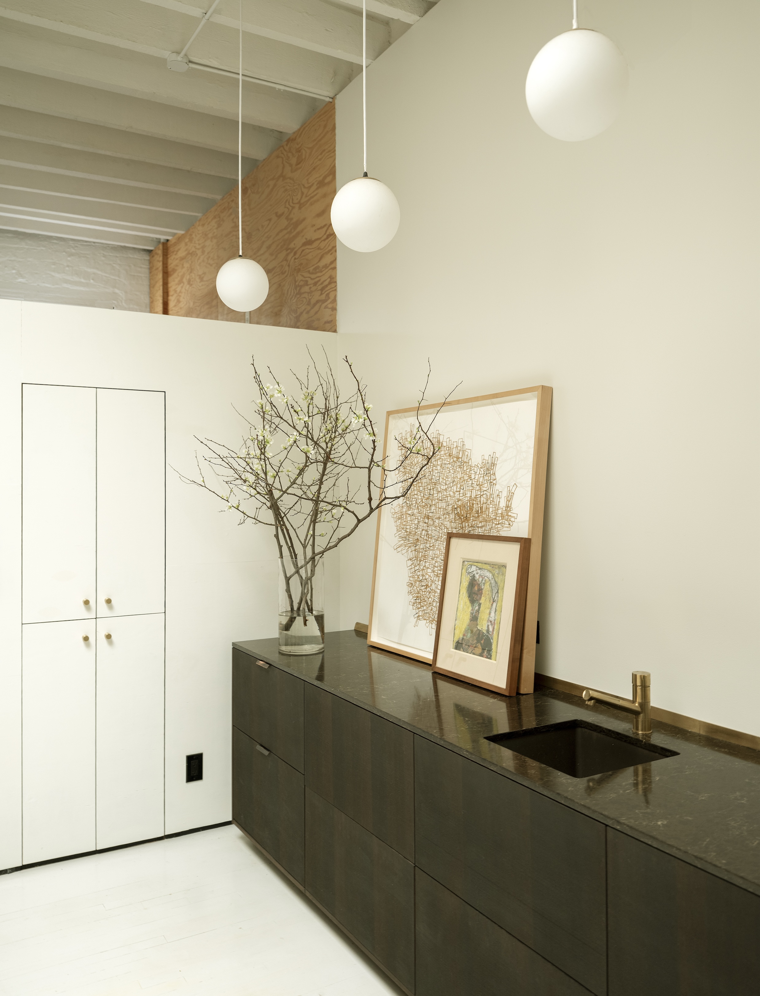 Trending on Remodelista: City-Slick Kitchens - Gardenista