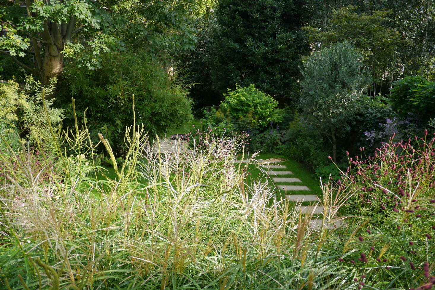 Landscape Designer Joanne Bernstein's Lush Secret Garden in the Middle ...