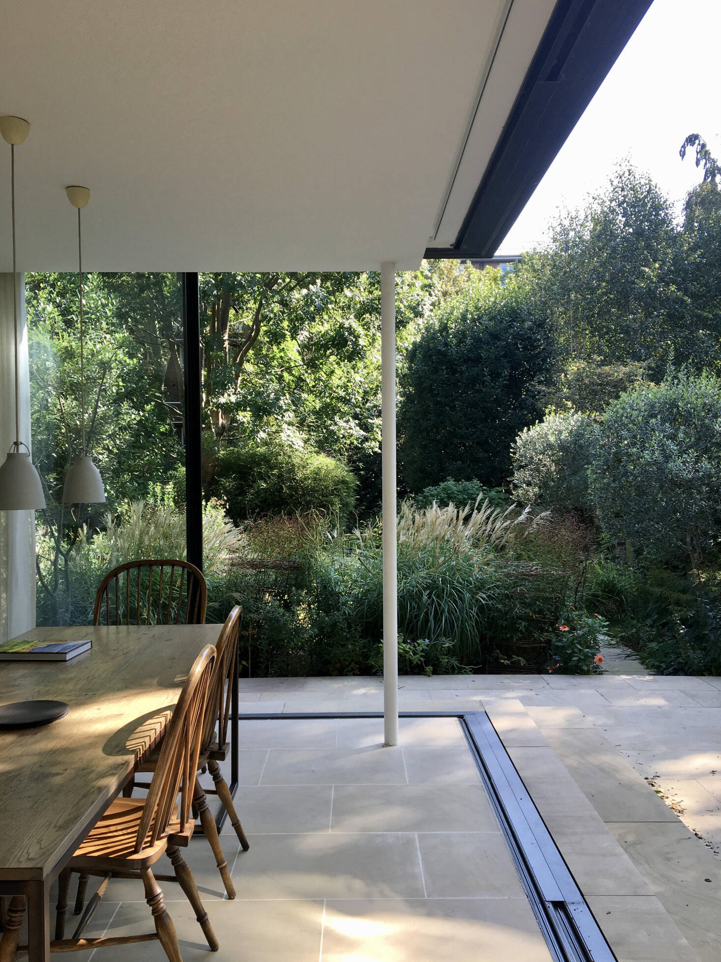 Landscape Designer Joanne Bernstein's Lush Secret Garden in the Middle ...