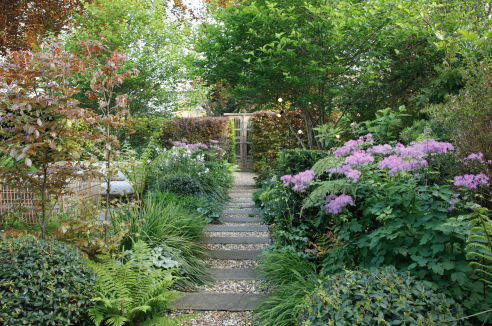 The Best Small Garden Ideas to Steal From the 2025 Society of Garden ...