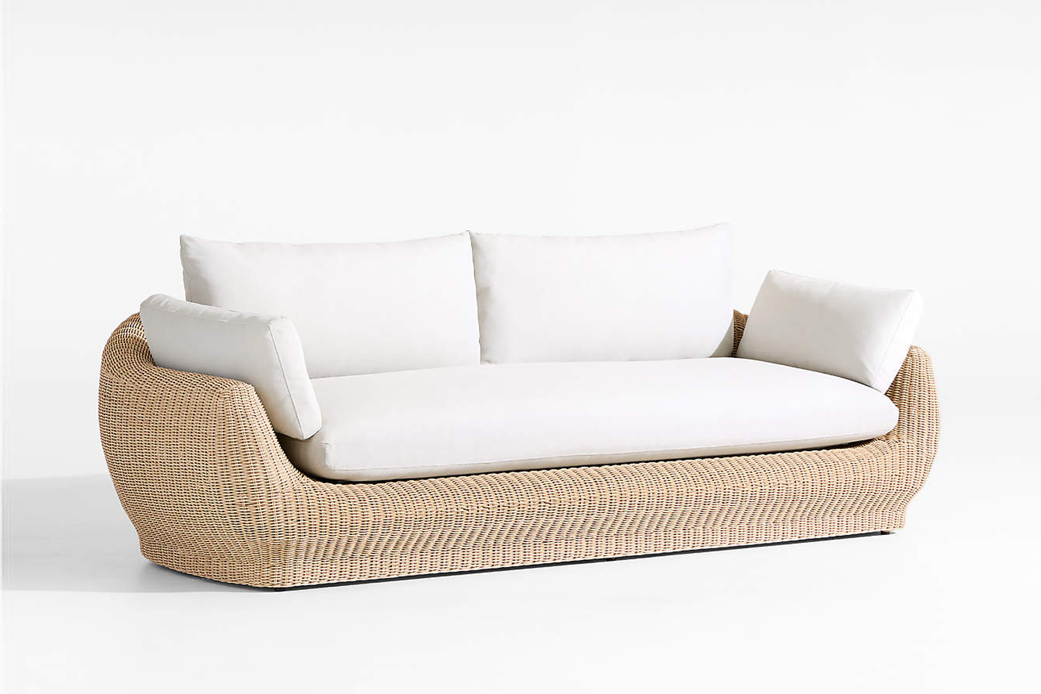 10 Easy Pieces: Best Woven Outdoor Sofas for the Patio