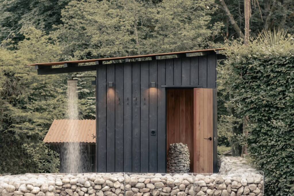 Top 10 Best Outdoor Saunas for the Backyard: 10 Easy Pieces